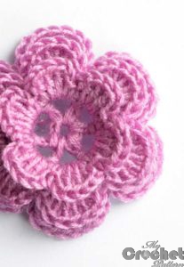 Crochet small pink rose pattern | Mycrochetpattern