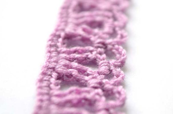 Purple crochet edging pattern with arches - MyCrochetPattern