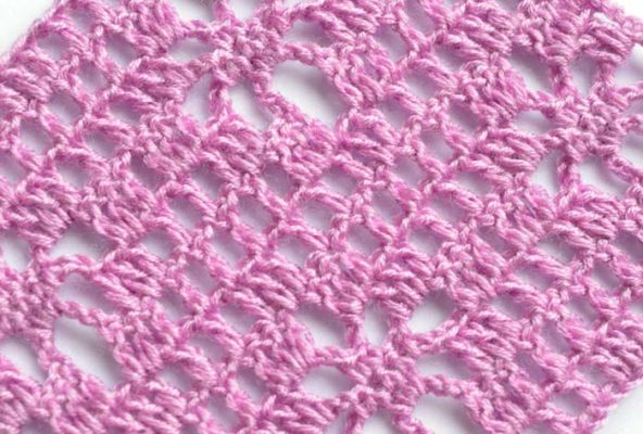 Purple filet crochet pattern with flowers - MyCrochetPattern